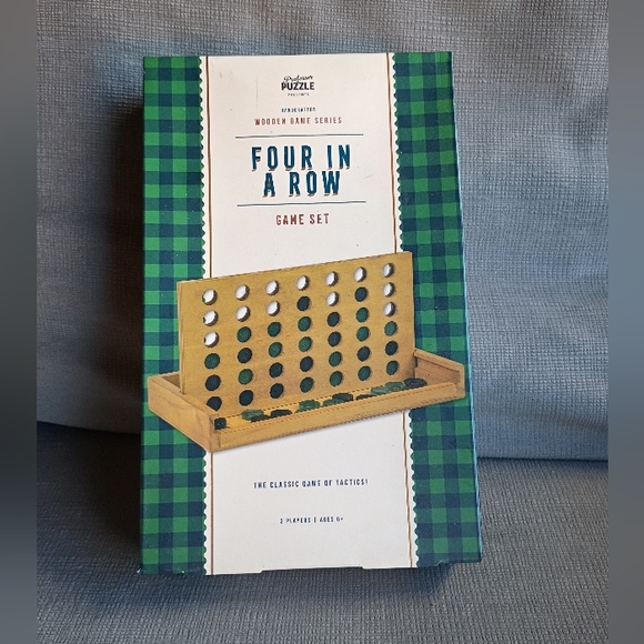 Other | Four In A Row Game Set Green And Tan | Poshmark